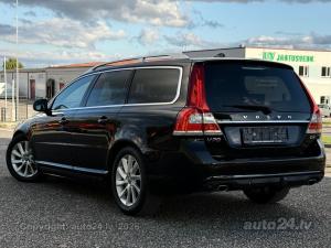 Melns Volvo V70 2016 Tartu, ar dzinēja tilpumu 2.00 L un nobraukumu 214 tūkst. km par 9499 €, foto 3 vietnē AUTOMOTO.COM.LV