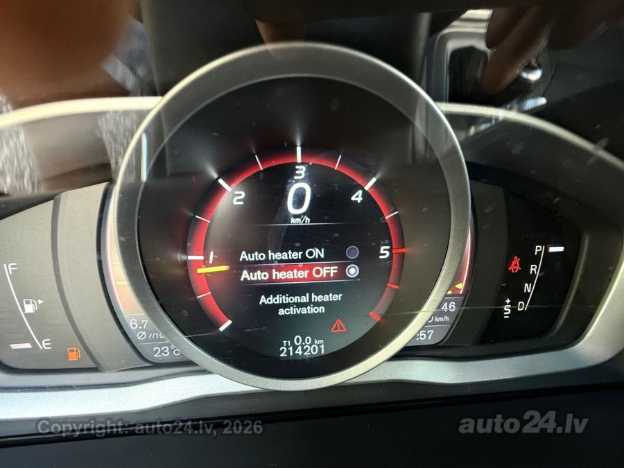 Melns Volvo V70 2016 Tartu, ar dzinēja tilpumu 2.00 L un nobraukumu 214 tūkst. km par 9499 €, foto 14 vietnē AUTOMOTO.COM.LV
