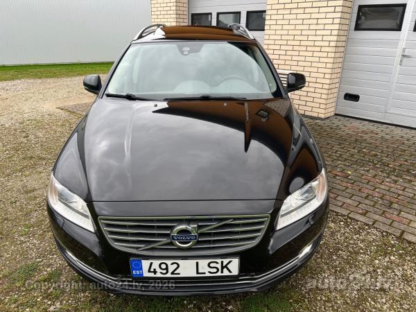 Black Volvo V70 2016 in Paide, with an engine capacity of 2.00 L and mileage of 258 thousand km for 9999 €, photo 9 on AUTOMOTO.COM.LV