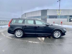 Melns Volvo V70 2017 Viļņa, ar dzinēja tilpumu 1.97 L un nobraukumu 308 tūkst. km par 8900 €, foto 23 vietnē AUTOMOTO.COM.LV