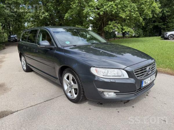 Black Volvo V70 2017 in Riga, with an engine capacity of 2.00 L and mileage of 280 thousand km for 9500 €, photo 2 on AUTOMOTO.COM.LV