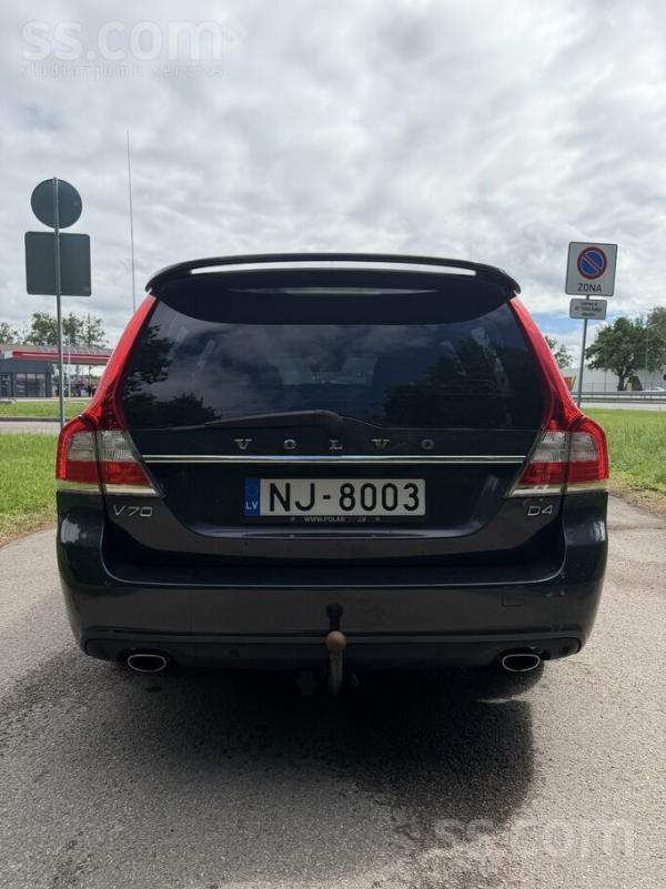 Black Volvo V70 2017 in Riga, with an engine capacity of 2.00 L and mileage of 280 thousand km for 9500 €, photo 6 on AUTOMOTO.COM.LV
