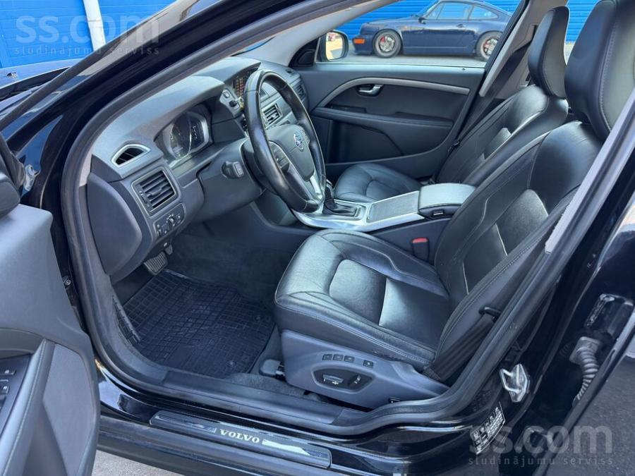 Черный Вольво В70 2017 в Рига, объемом двигателя 2.00 л и пробегом 370 тыс. км за 7900 €, фото 4 на AUTOMOTO.COM.LV