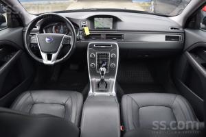 Black Volvo V70 2017 in Riga, with an engine capacity of 2.00 L and mileage of 370 thousand km for 7500 €, photo 5 on AUTOMOTO.COM.LV