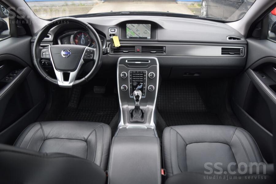 Black Volvo V70 2017 in Riga, with an engine capacity of 2.00 L and mileage of 370 thousand km for 7500 €, photo 5 on AUTOMOTO.COM.LV
