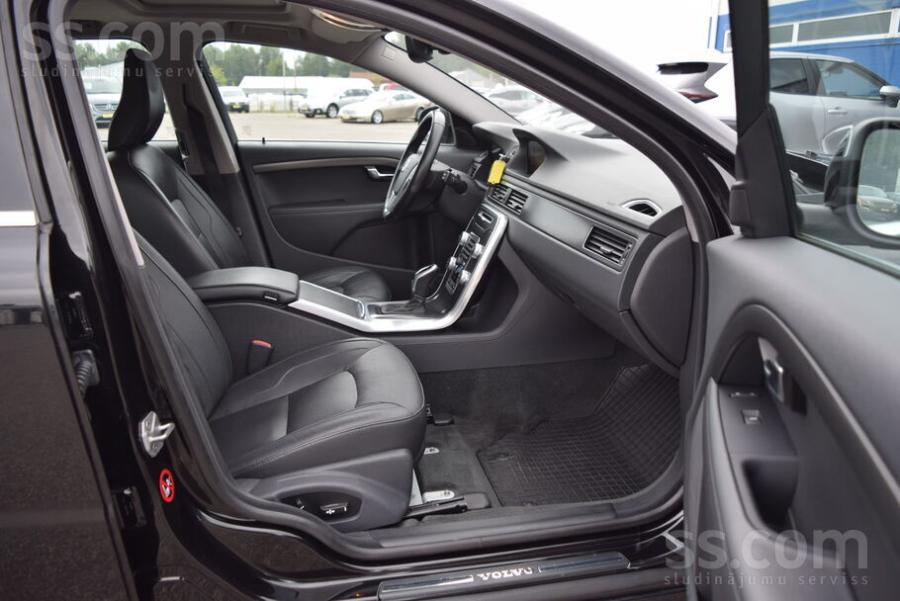 Black Volvo V70 2017 in Riga, with an engine capacity of 2.00 L and mileage of 370 thousand km for 7500 €, photo 12 on AUTOMOTO.COM.LV