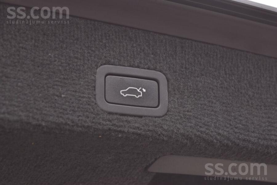 Black Volvo V70 2017 in Riga, with an engine capacity of 2.00 L and mileage of 370 thousand km for 7500 €, photo 15 on AUTOMOTO.COM.LV