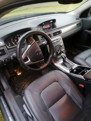 Black Volvo V70 2017 in Tallinn, with an engine capacity of 2.00 L and mileage of 250 thousand km for 8900 €, photo 7 on AUTOMOTO.COM.LV