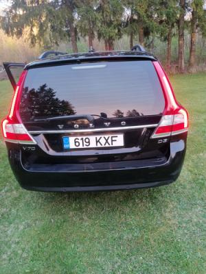 Black Volvo V70 2017 in Tallinn, with an engine capacity of 2.00 L and mileage of 250 thousand km for 8900 €, photo 10 on AUTOMOTO.COM.LV