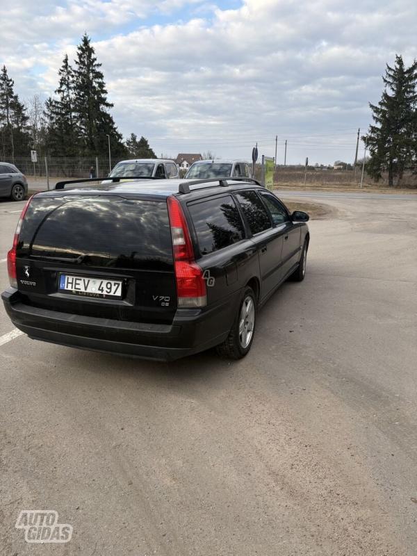 Black Volvo V70 2023 in Vilnius, with an engine capacity of 2.40 L and mileage of 427 thousand km for 930 €, photo 5 on AUTOMOTO.COM.LV