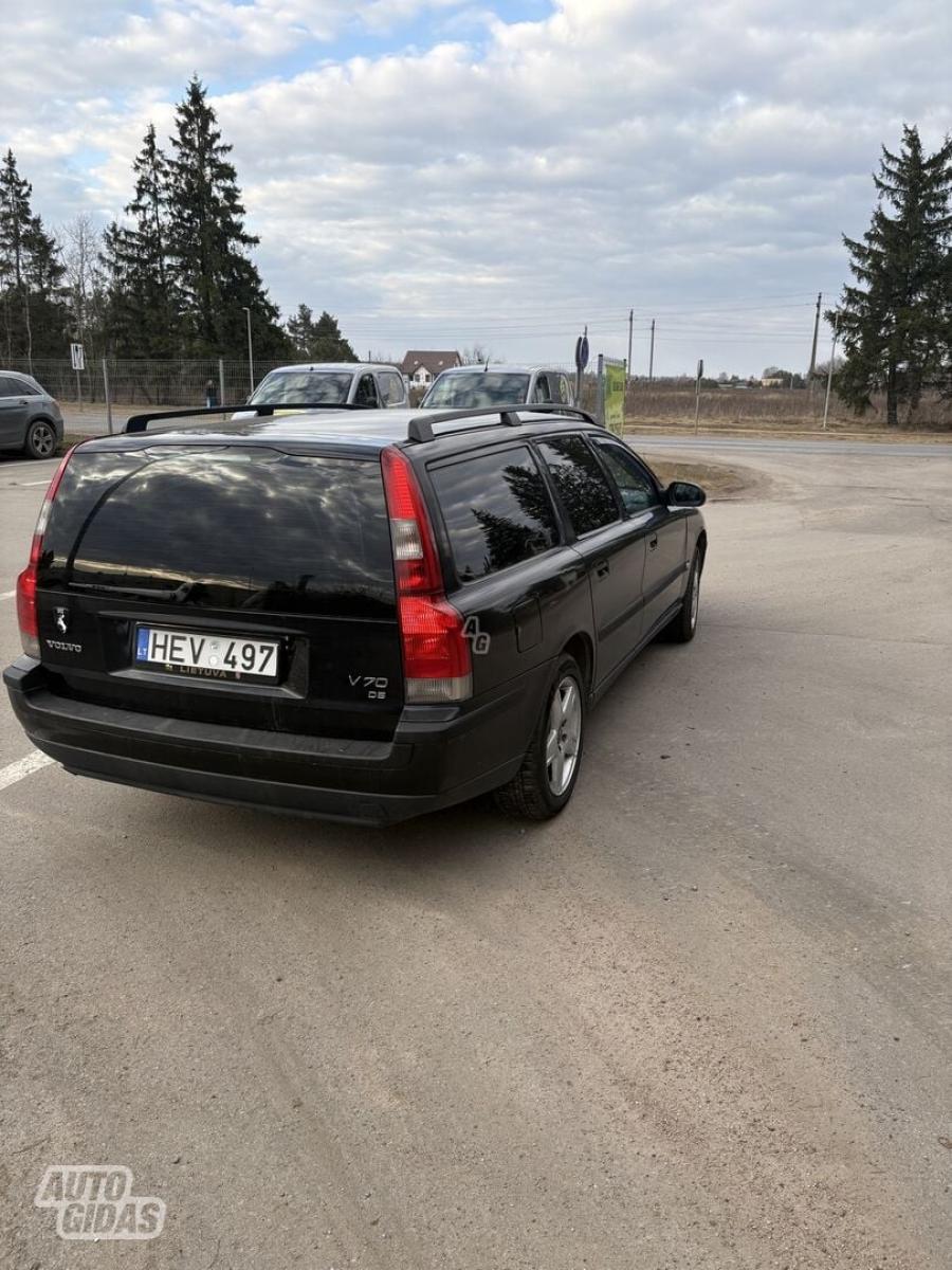 Melns Volvo V70 2023 Viļņa, ar dzinēja tilpumu 2.40 L un nobraukumu 427 tūkst. km par 930 €, foto 6 vietnē AUTOMOTO.COM.LV
