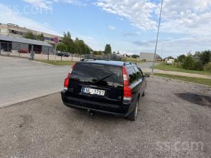 Синий Вольво В70 2005 в Цесис, объемом двигателя 2.40 л и пробегом 392 тыс. км за 1600 €, фото 3 на AUTOMOTO.COM.LV