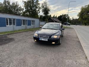 Синий Вольво В70 2005 в Цесис, объемом двигателя 2.40 л и пробегом 392 тыс. км за 1600 €, фото  на AUTOMOTO.COM.LV