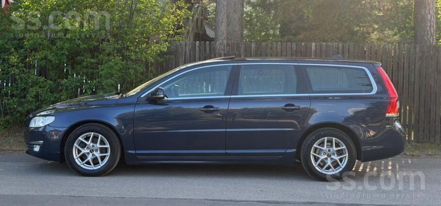 Blue Volvo V70 2015 in Riga, with an engine capacity of 1.60 L and mileage of 171 thousand km for 6999 €, photo 6 on AUTOMOTO.COM.LV