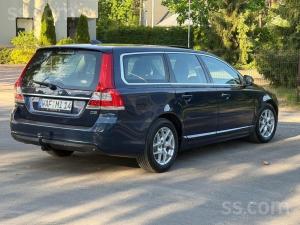 Blue Volvo V70 2015 in Riga, with an engine capacity of 1.60 L and mileage of 171 thousand km for 6999 €, photo 11 on AUTOMOTO.COM.LV
