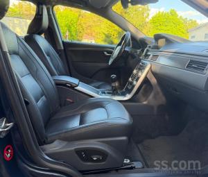 Blue Volvo V70 2015 in Riga, with an engine capacity of 1.60 L and mileage of 171 thousand km for 6999 €, photo 18 on AUTOMOTO.COM.LV