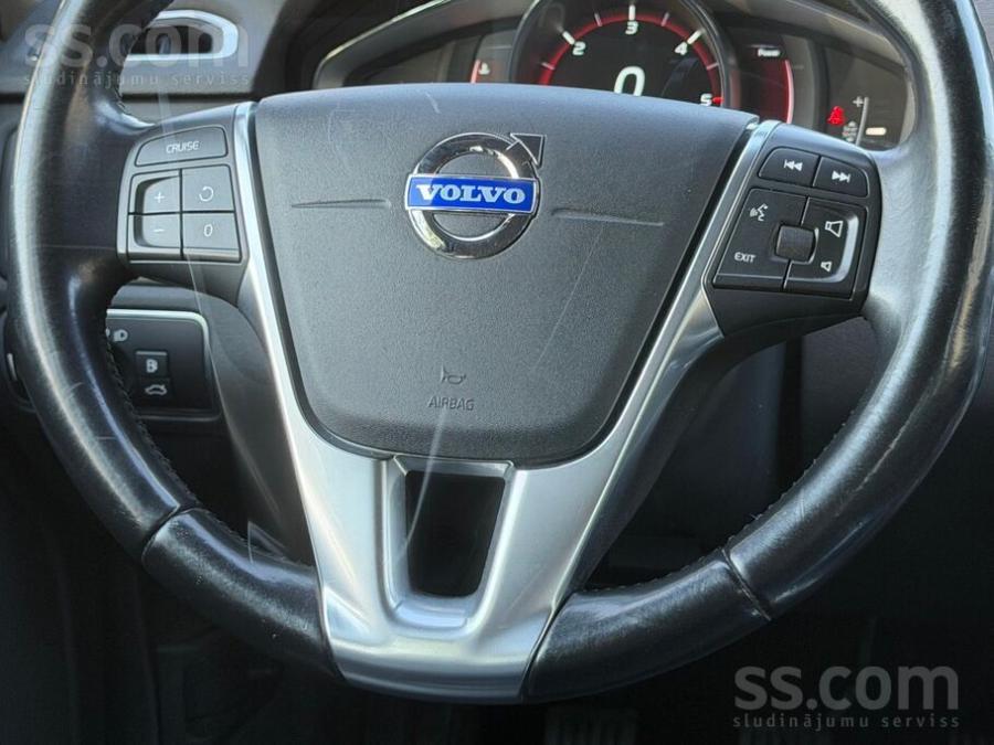 Blue Volvo V70 2015 in Riga, with an engine capacity of 1.60 L and mileage of 171 thousand km for 6999 €, photo 36 on AUTOMOTO.COM.LV