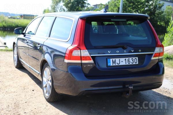 Blue Volvo V70 2015 in Ogre, with an engine capacity of 1.60 L and mileage of 293 thousand km for 5800 €, photo 4 on AUTOMOTO.COM.LV