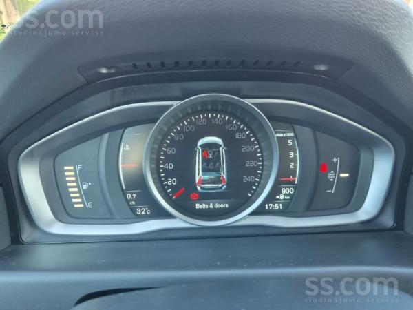 Blue Volvo V70 2015 in Ogre, with an engine capacity of 1.60 L and mileage of 293 thousand km for 5800 €, photo 6 on AUTOMOTO.COM.LV