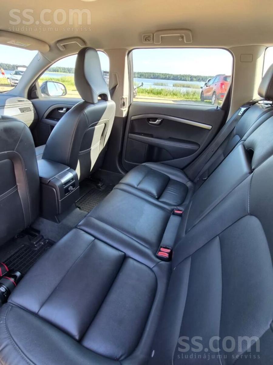 Zils Volvo V70 2015 Ogre, ar dzinēja tilpumu 1.60 L un nobraukumu 293 tūkst. km par 5800 €, foto 9 vietnē AUTOMOTO.COM.LV