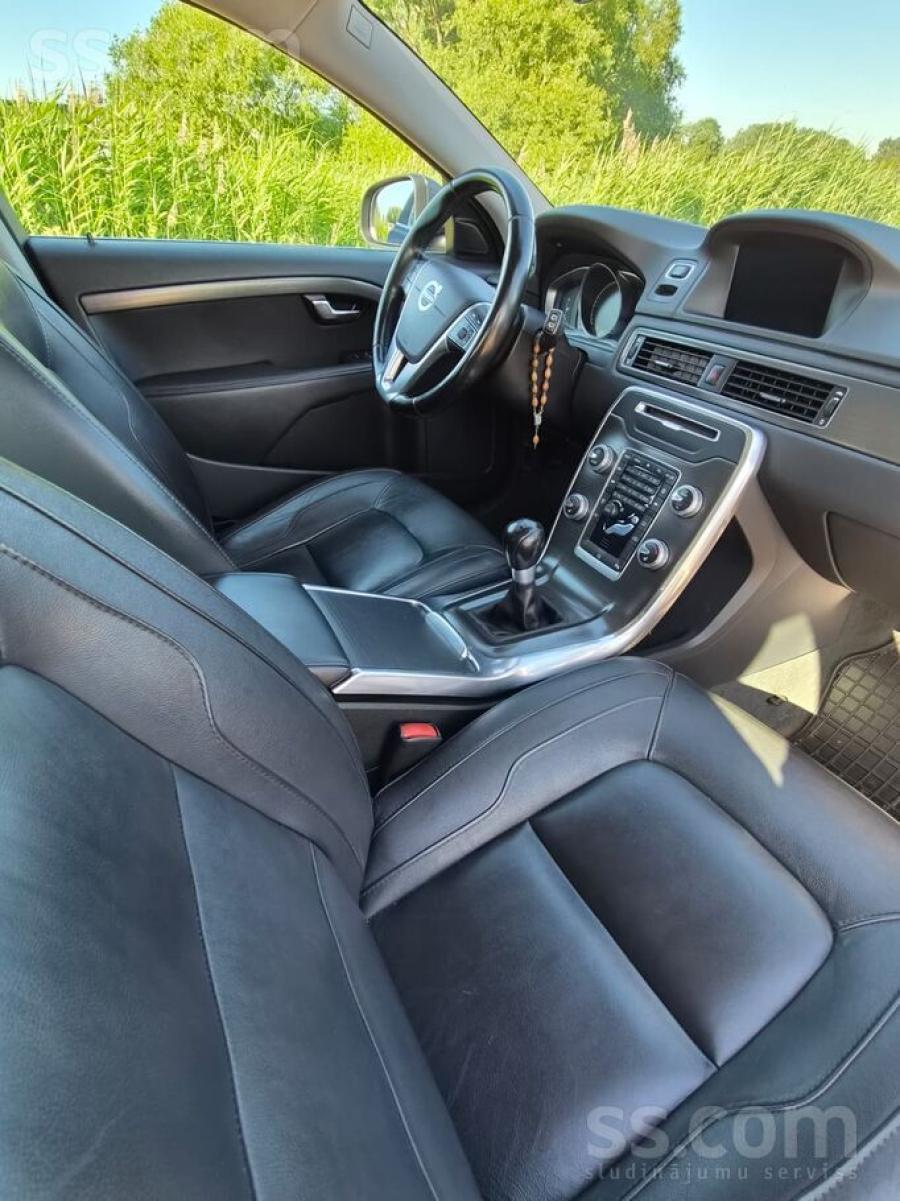 Zils Volvo V70 2015 Ogre, ar dzinēja tilpumu 1.60 L un nobraukumu 293 tūkst. km par 5800 €, foto 11 vietnē AUTOMOTO.COM.LV