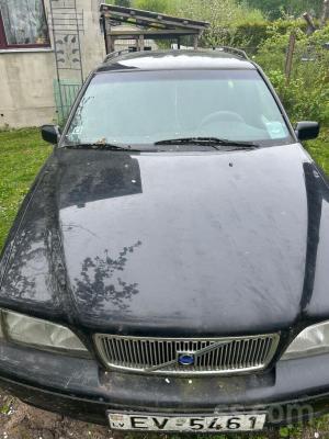 Blue Volvo V70 1998 in Riga, with an engine capacity of 2.40 L and mileage of 300 thousand km for 500 €, photo  on AUTOMOTO.COM.LV
