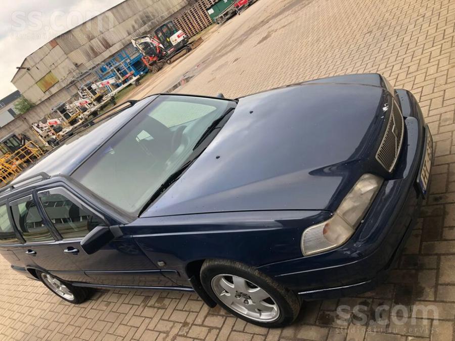Blue Volvo V70 1997 in Rezekne, with an engine capacity of 2.50 L and mileage of 357 thousand km for 900 €, photo 1 on AUTOMOTO.COM.LV