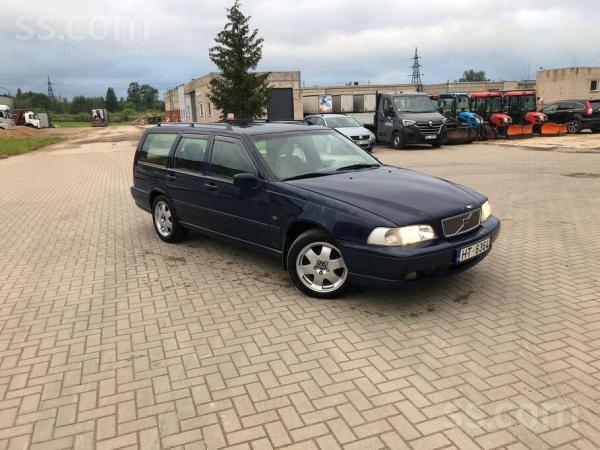 Blue Volvo V70 1997 in Rezekne, with an engine capacity of 2.50 L and mileage of 357 thousand km for 900 €, photo 4 on AUTOMOTO.COM.LV