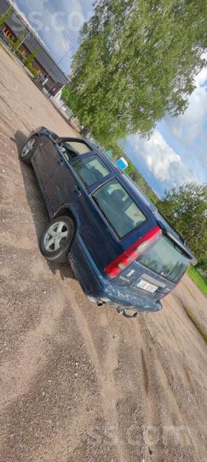Zils Volvo V70 1998 Valmiera, ar dzinēja tilpumu 2.50 L un nobraukumu 423 tūkst. km par 650 €, foto 1 vietnē AUTOMOTO.COM.LV