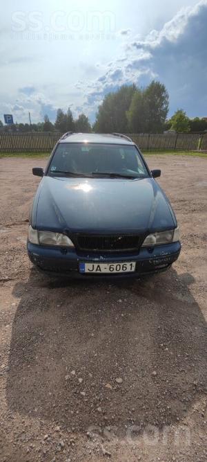 Zils Volvo V70 1998 Valmiera, ar dzinēja tilpumu 2.50 L un nobraukumu 423 tūkst. km par 650 €, foto 3 vietnē AUTOMOTO.COM.LV
