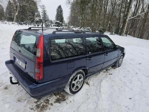 Blue Volvo V70 1998 in Kaunas, with an engine capacity of 2.46 L and mileage of 438 thousand km for 800 €, photo 2 on AUTOMOTO.COM.LV