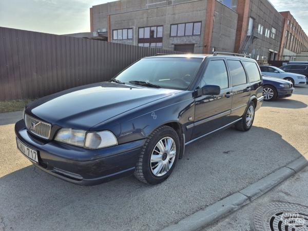 Blue Volvo V70 1998 in Alytus, with an engine capacity of 2.50 L and mileage of 247 thousand km for 850 €, photo 3 on AUTOMOTO.COM.LV