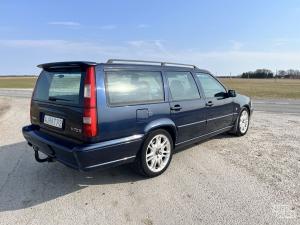 Blue Volvo V70 1998 in Siauliai, with an engine capacity of 2.30 L and mileage of 300 thousand km for 4500 €, photo  on AUTOMOTO.COM.LV