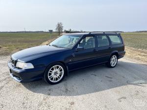 Blue Volvo V70 1998 in Siauliai, with an engine capacity of 2.30 L and mileage of 300 thousand km for 4500 €, photo 4 on AUTOMOTO.COM.LV