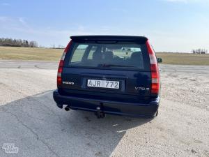 Blue Volvo V70 1998 in Siauliai, with an engine capacity of 2.30 L and mileage of 300 thousand km for 4500 €, photo 6 on AUTOMOTO.COM.LV