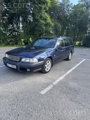 Blue Volvo V70 1998 in Valmiera, with an engine capacity of 2.50 L and mileage of 520 thousand km for 1500 €, photo  on AUTOMOTO.COM.LV