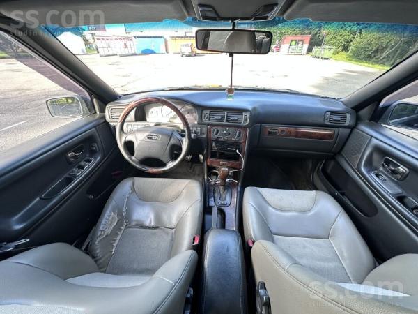 Zils Volvo V70 1998 Valmiera, ar dzinēja tilpumu 2.50 L un nobraukumu 520 tūkst. km par 1500 €, foto 5 vietnē AUTOMOTO.COM.LV