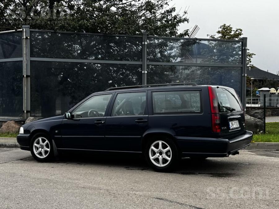Zils Volvo V70 1998 Rīga, ar dzinēja tilpumu 2.50 L un nobraukumu 345 tūkst. km par 850 €, foto 5 vietnē AUTOMOTO.COM.LV