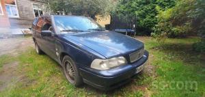 Zils Volvo V70 1998 Liepāja, ar dzinēja tilpumu 2.50 L un nobraukumu 465 tūkst. km par 1000 €, foto  vietnē AUTOMOTO.COM.LV