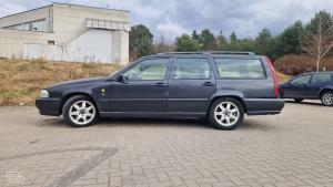 Zils Volvo V70 1999 Viļņa, ar dzinēja tilpumu 2.50 L un nobraukumu 401 tūkst. km par 1000 €, foto 7 vietnē AUTOMOTO.COM.LV