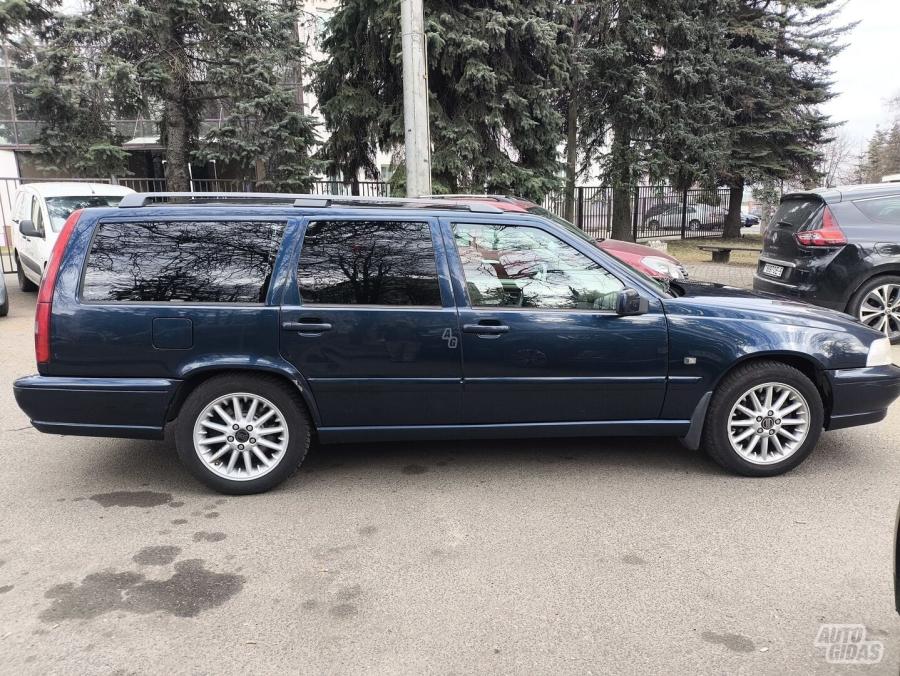Синий Вольво В70 1999 в Вильнюс, объемом двигателя 2.50 л и пробегом 424 тыс. км за 2000 €, фото 5 на AUTOMOTO.COM.LV