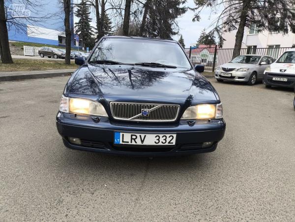 Zils Volvo V70 1999 Viļņa, ar dzinēja tilpumu 2.50 L un nobraukumu 424 tūkst. km par 1999 €, foto 2 vietnē AUTOMOTO.COM.LV