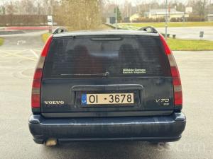 Blue Volvo V70 2000 in Jurmala, with an engine capacity of 2.50 L and mileage of 424 thousand km for 1100 €, photo 3 on AUTOMOTO.COM.LV