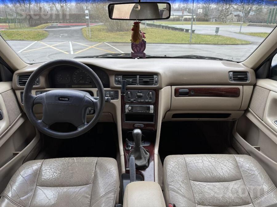 Blue Volvo V70 2000 in Jurmala, with an engine capacity of 2.50 L and mileage of 424 thousand km for 1100 €, photo 7 on AUTOMOTO.COM.LV