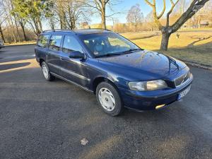 Zils Volvo V70 2000 Radviliškis, ar dzinēja tilpumu 2.50 L un nobraukumu 344 tūkst. km par 1150 €, foto 2 vietnē AUTOMOTO.COM.LV