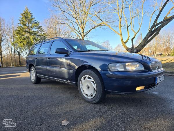 Zils Volvo V70 2000 Radviliškis, ar dzinēja tilpumu 2.50 L un nobraukumu 344 tūkst. km par 1150 €, foto 5 vietnē AUTOMOTO.COM.LV