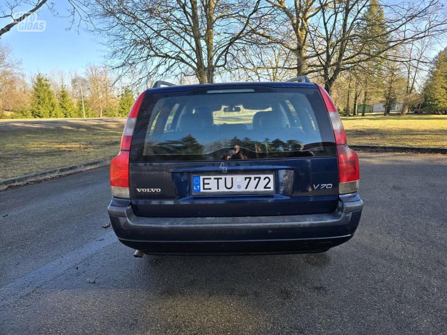 Zils Volvo V70 2000 Radviliškis, ar dzinēja tilpumu 2.50 L un nobraukumu 344 tūkst. km par 1150 €, foto 10 vietnē AUTOMOTO.COM.LV