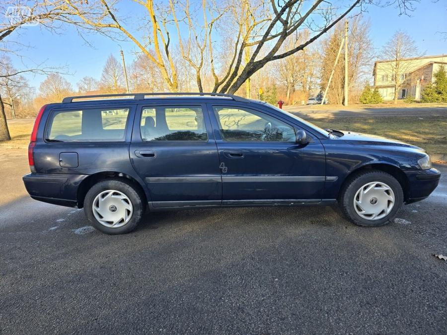 Zils Volvo V70 2000 Radviliškis, ar dzinēja tilpumu 2.50 L un nobraukumu 344 tūkst. km par 1150 €, foto 11 vietnē AUTOMOTO.COM.LV