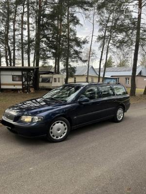 Blue Volvo V70 2000 in Birstonas, with an engine capacity of 2.50 L and mileage of 400 thousand km for 950 €, photo 7 on AUTOMOTO.COM.LV