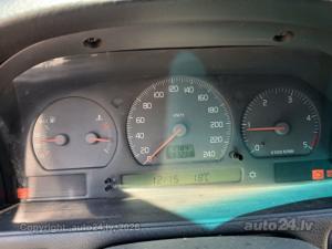 Zils Volvo V70 2000 Kuresāre, ar dzinēja tilpumu 2.50 L un nobraukumu 547 tūkst. km par 1800 €, foto 5 vietnē AUTOMOTO.COM.LV